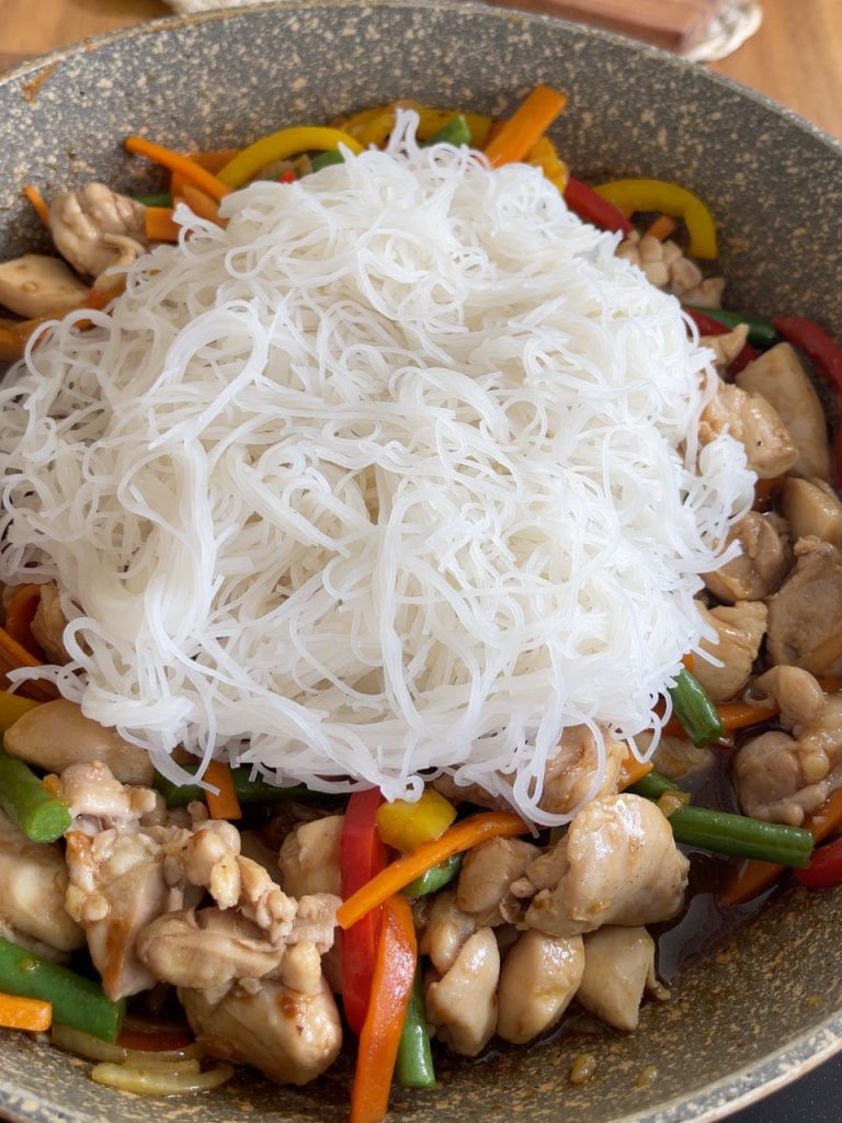 Chicken Stir-Fried Vermicelli Noodle Recipe